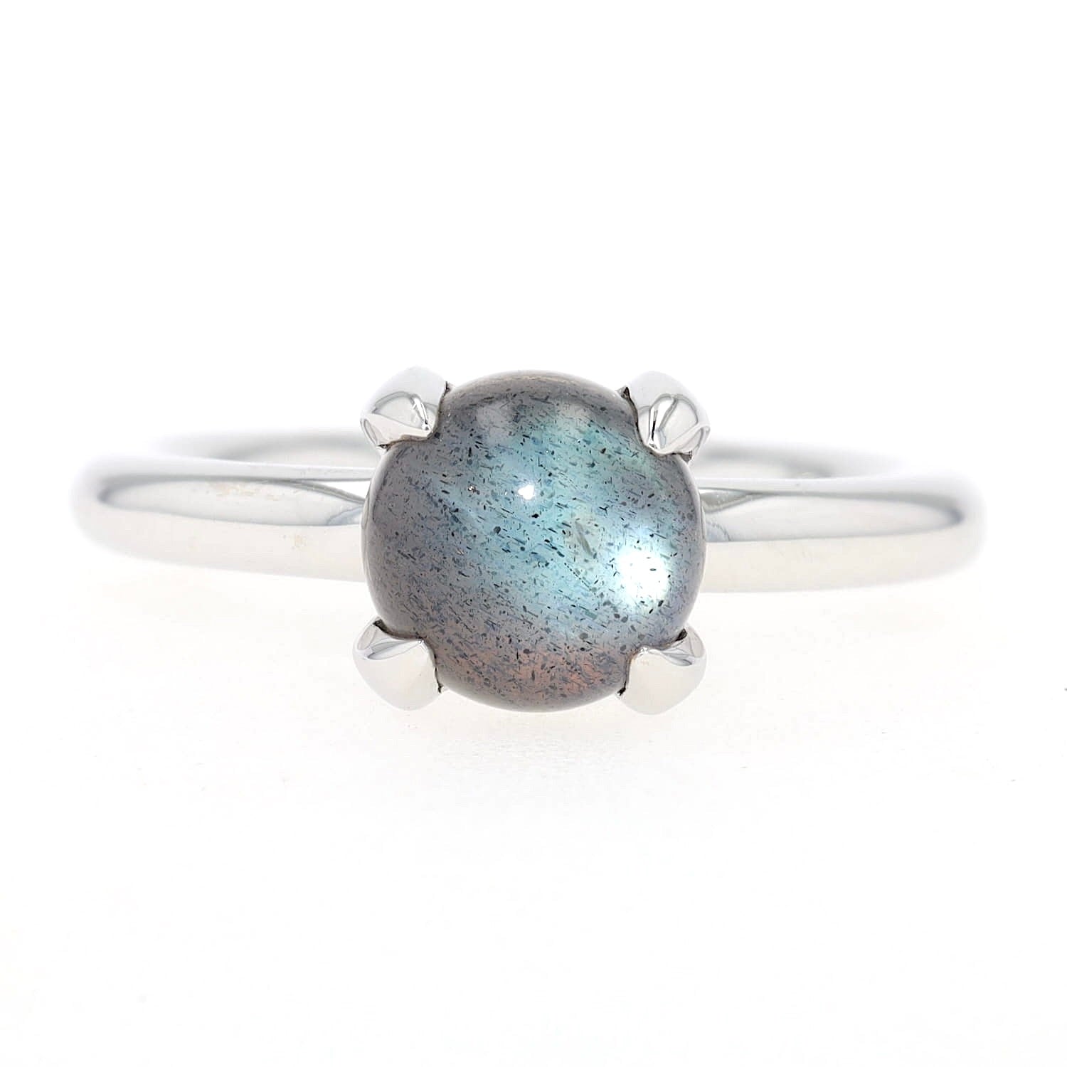Cuddly - Catch Ring by Bron in 18k white gold with a labradorite